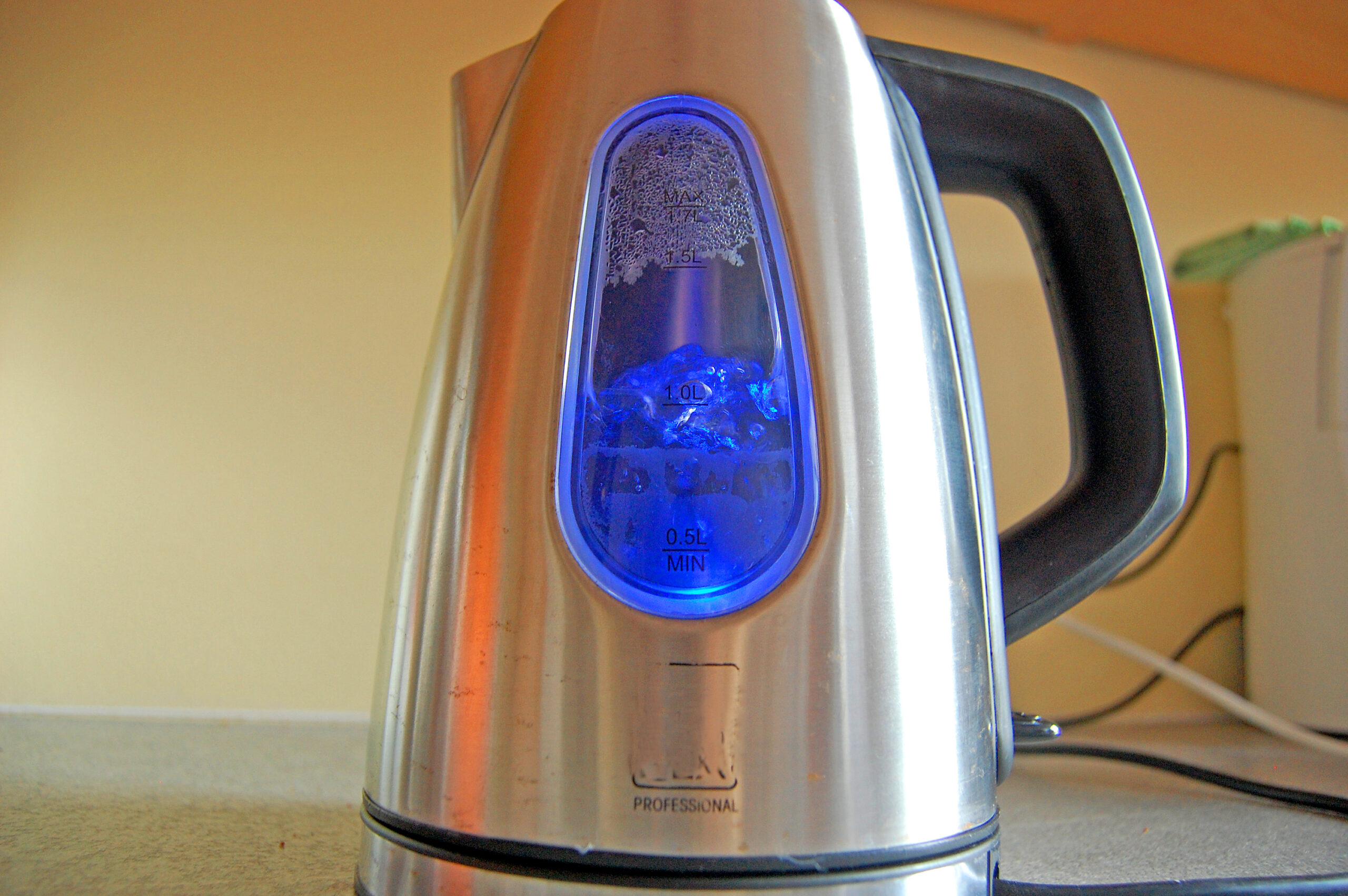 Wasserkocher richtig einsetzen und pflegen | Wir leben nachhaltig